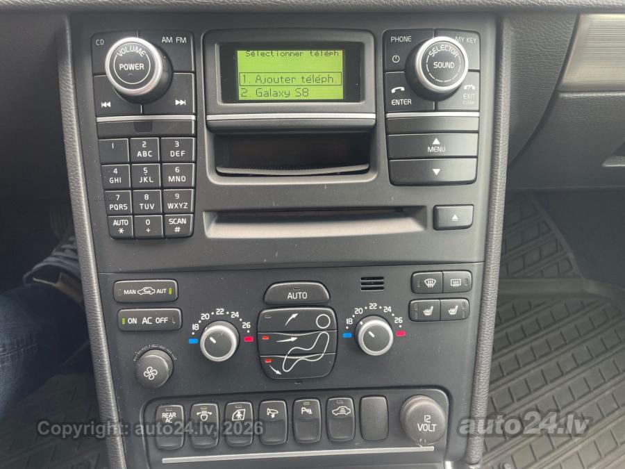 Melns Volvo XC90 2011 Tallina, ar dzinēja tilpumu 2.40 L un nobraukumu 207 tūkst. km par 8990 €, foto 18 vietnē AUTOMOTO.COM.LV