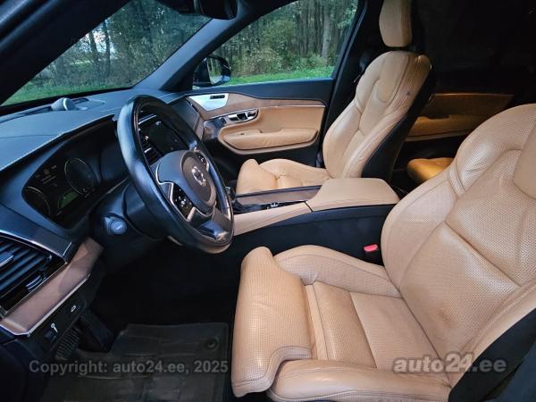 Melns Volvo XC90 2015 Tallina, ar dzinēja tilpumu 2.00 L un nobraukumu 287 tūkst. km par 21900 €, foto 11 vietnē AUTOMOTO.COM.LV