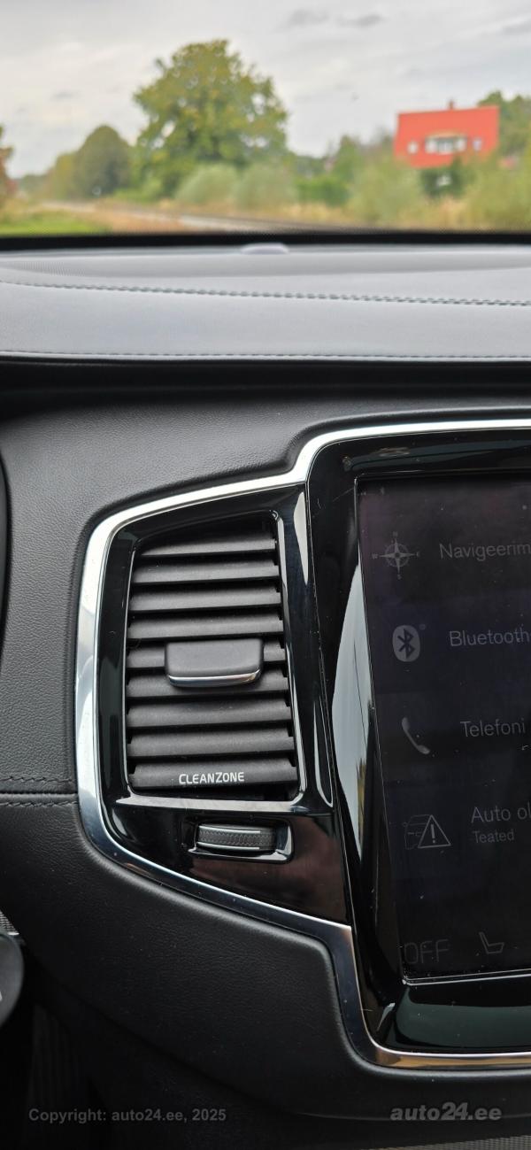 Melns Volvo XC90 2015 Viljandi, ar dzinēja tilpumu 2.00 L un nobraukumu 295 tūkst. km par 24000 €, foto 11 vietnē AUTOMOTO.COM.LV
