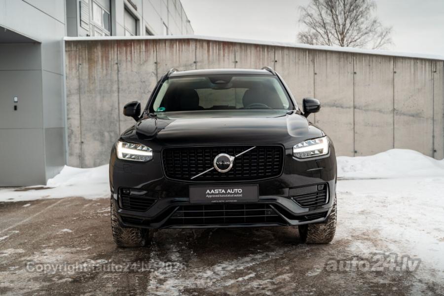 Black Volvo XC90 2022 in Tartu, with an engine capacity of 2.00 L and mileage of 46 thousand km for 57900 €, photo 4 on AUTOMOTO.COM.LV