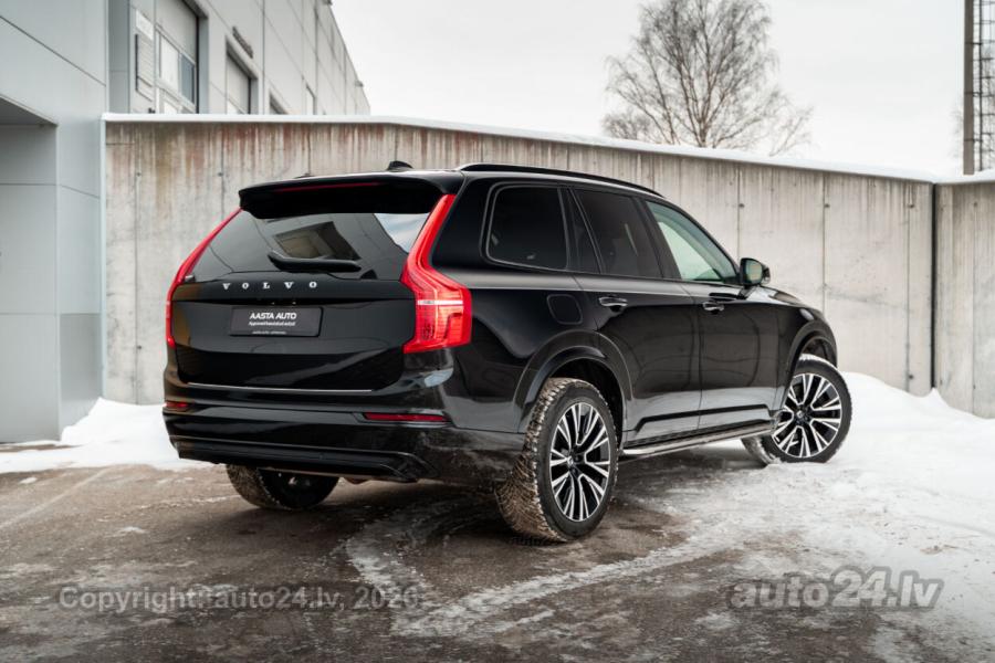 Black Volvo XC90 2022 in Tartu, with an engine capacity of 2.00 L and mileage of 46 thousand km for 57900 €, photo 10 on AUTOMOTO.COM.LV