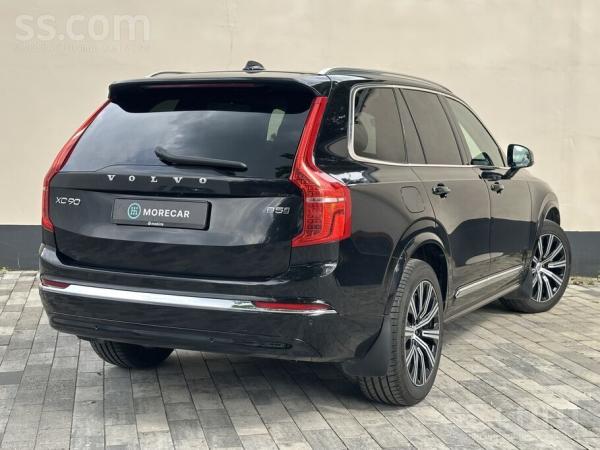 Black Volvo XC90 2024 in Riga, with an engine capacity of 2.00 L and mileage of 37 thousand km for 52950 €, photo 4 on AUTOMOTO.COM.LV