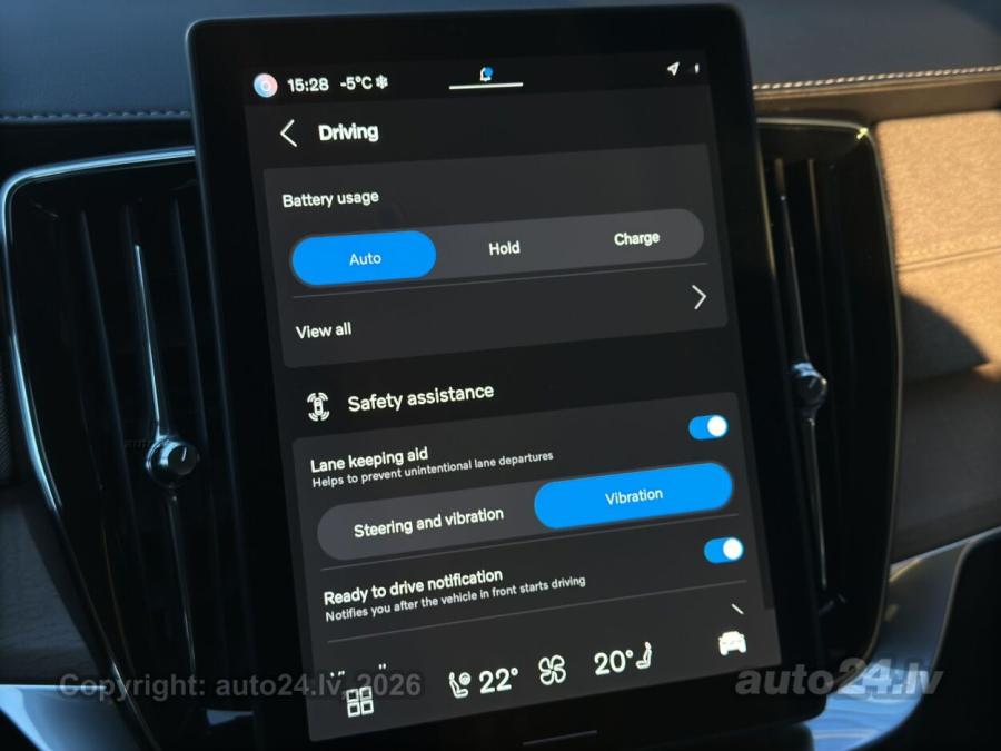 Black Volvo XC90 2025 in Tallinn, with an engine capacity of 2.00 L and mileage of 10 thousand km for 71990 €, photo 19 on AUTOMOTO.COM.LV