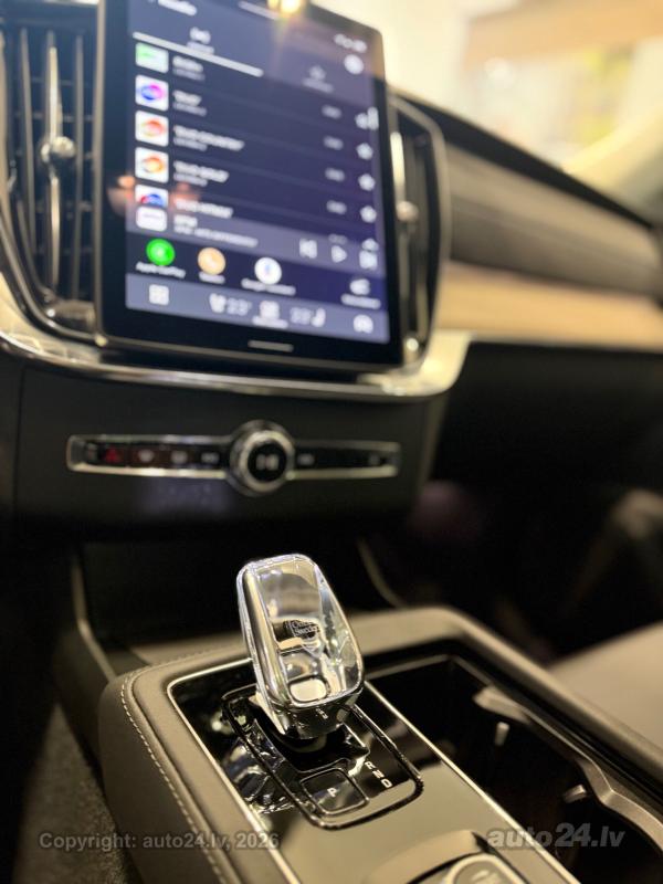Melns Volvo XC90 2025 Rakvere, ar dzinēja tilpumu 2.00 L un nobraukumu 28 tūkst. km par 69999 €, foto 9 vietnē AUTOMOTO.COM.LV