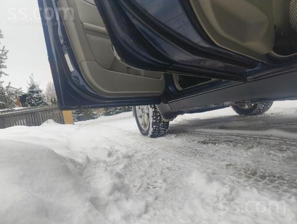 Zils Volvo XC90 2002 Jelgava, ar dzinēja tilpumu 2.40 L un nobraukumu 427 tūkst. km par 2650 €, foto 11 vietnē AUTOMOTO.COM.LV