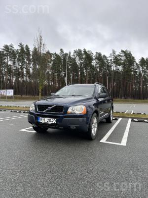 Zils Volvo XC90 2003 Rīga, ar dzinēja tilpumu 2.40 L un nobraukumu 287 tūkst. km par 3150 €, foto 3 vietnē AUTOMOTO.COM.LV