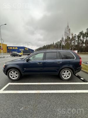 Zils Volvo XC90 2003 Rīga, ar dzinēja tilpumu 2.40 L un nobraukumu 287 tūkst. km par 3150 €, foto 5 vietnē AUTOMOTO.COM.LV