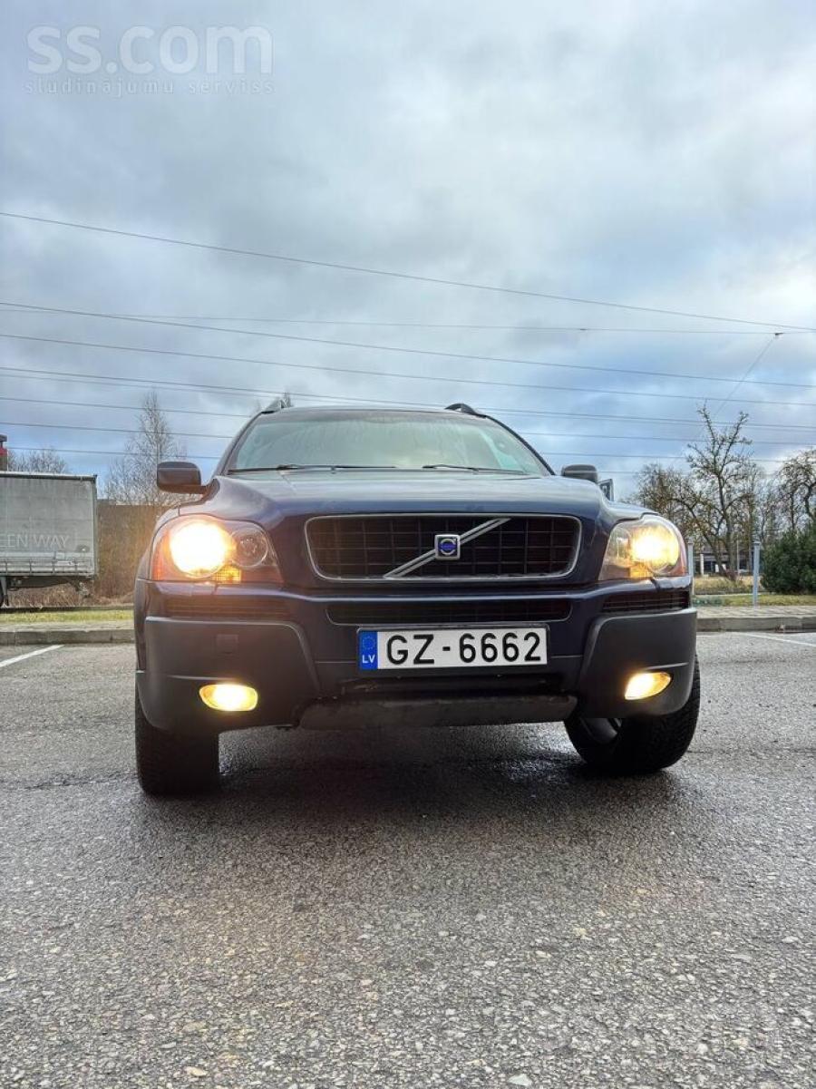 Blue Volvo XC90 2003 in Riga, with an engine capacity of 2.90 L and mileage of 275 thousand km for 2000 €, photo 2 on AUTOMOTO.COM.LV
