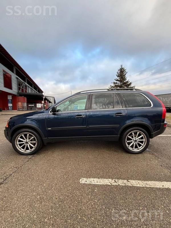 Zils Volvo XC90 2003 Rīga, ar dzinēja tilpumu 2.90 L un nobraukumu 275 tūkst. km par 2000 €, foto 5 vietnē AUTOMOTO.COM.LV