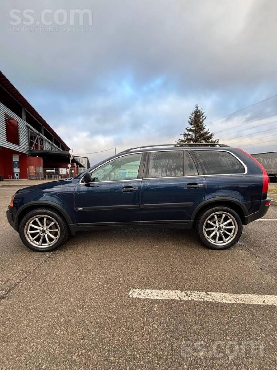 Blue Volvo XC90 2003 in Riga, with an engine capacity of 2.90 L and mileage of 275 thousand km for 2000 €, photo 5 on AUTOMOTO.COM.LV