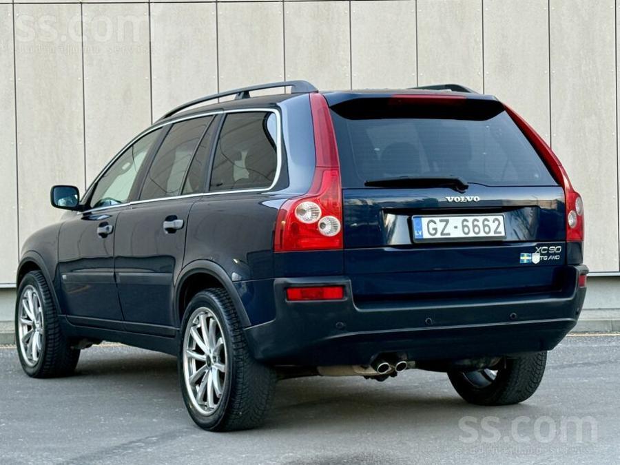 Blue Volvo XC90 2003 in Riga, with an engine capacity of 2.90 L and mileage of 275 thousand km for 2950 €, photo 4 on AUTOMOTO.COM.LV