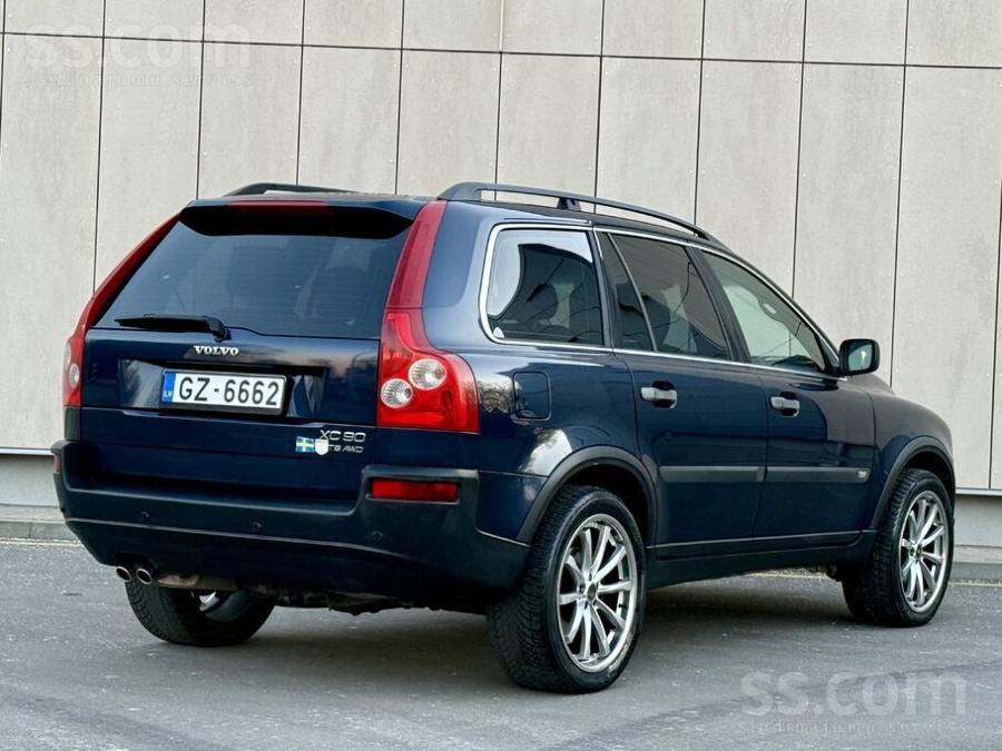 Blue Volvo XC90 2003 in Riga, with an engine capacity of 2.90 L and mileage of 275 thousand km for 2950 €, photo 8 on AUTOMOTO.COM.LV