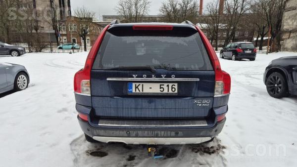 Blue Volvo XC90 2003 in Liepaja, with an engine capacity of 2.90 L and mileage of 312 thousand km for 3450 €, photo 5 on AUTOMOTO.COM.LV