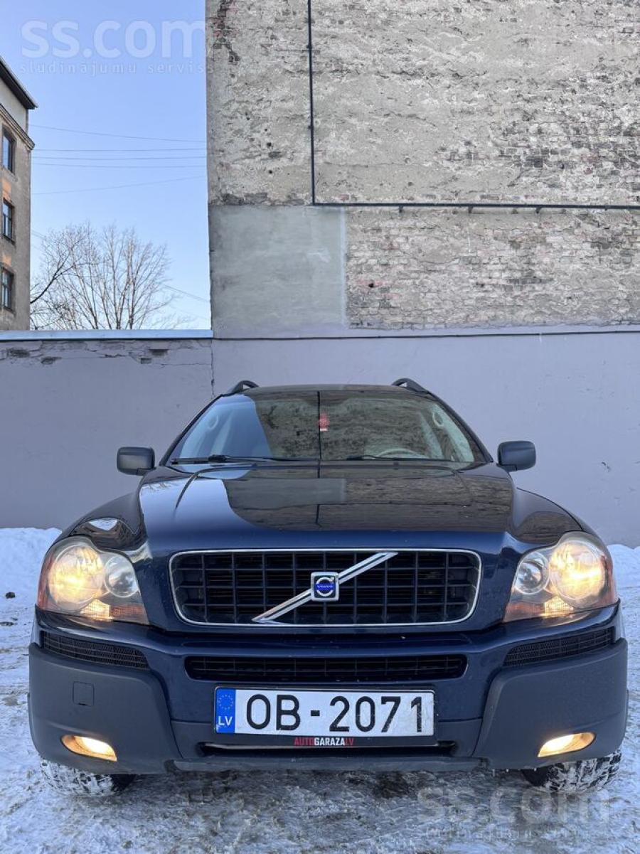 Zils Volvo XC90 2003 Rīga, ar dzinēja tilpumu 2.50 L un nobraukumu 375 tūkst. km par 2290 €, foto 4 vietnē AUTOMOTO.COM.LV