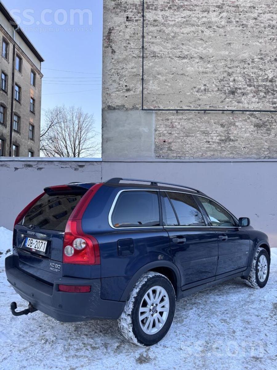 Zils Volvo XC90 2003 Rīga, ar dzinēja tilpumu 2.50 L un nobraukumu 375 tūkst. km par 2290 €, foto 6 vietnē AUTOMOTO.COM.LV