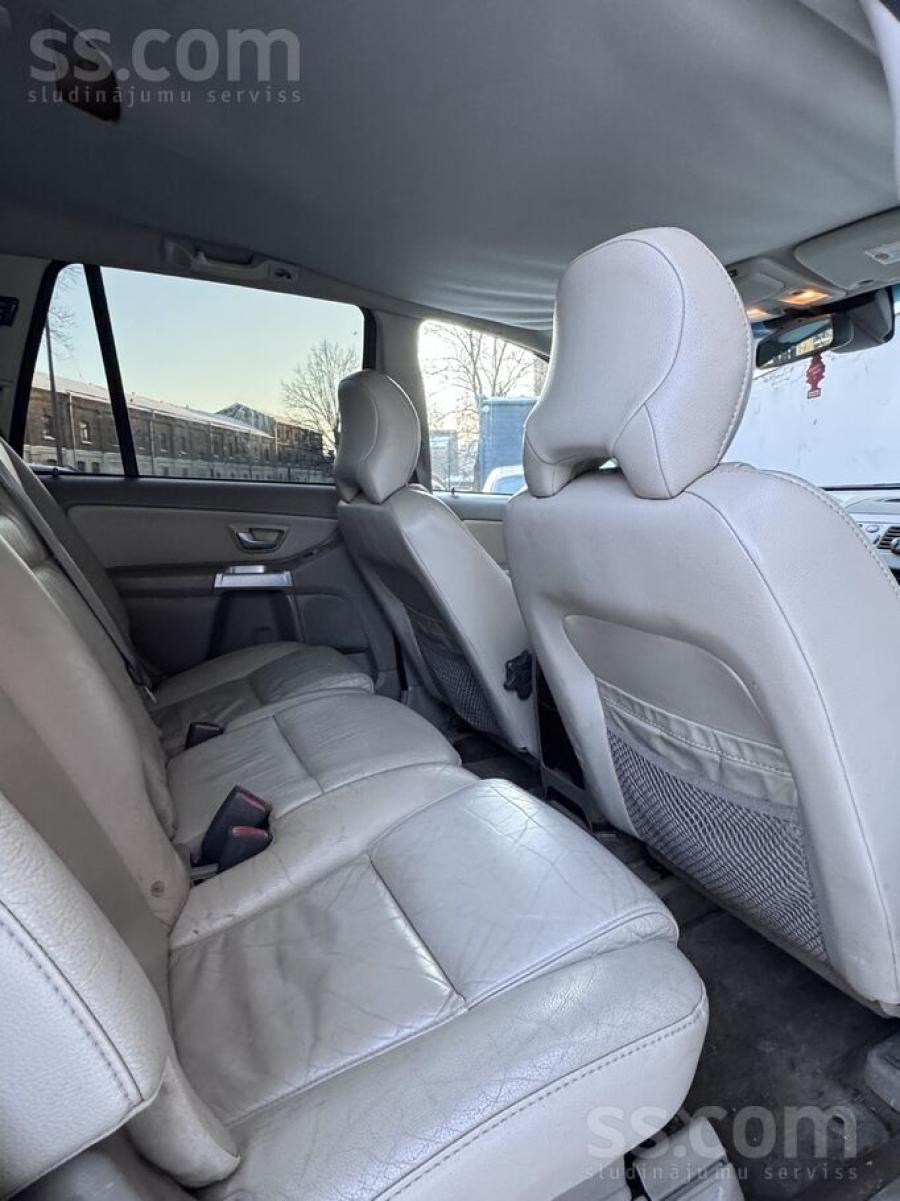 Zils Volvo XC90 2003 Rīga, ar dzinēja tilpumu 2.50 L un nobraukumu 375 tūkst. km par 2290 €, foto 10 vietnē AUTOMOTO.COM.LV