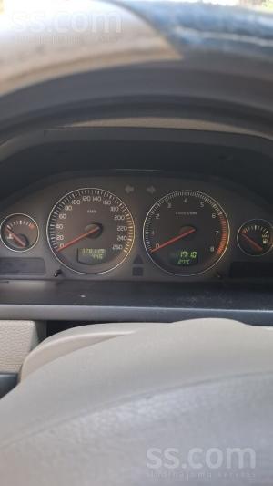 Zils Volvo XC90 2003 Rīga, ar dzinēja tilpumu 2.50 L un nobraukumu 328 tūkst. km par 3500 €, foto 5 vietnē AUTOMOTO.COM.LV