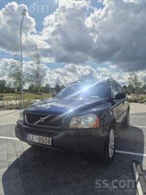 Zils Volvo XC90 2003 Rīga, ar dzinēja tilpumu 2.40 L un nobraukumu 273 tūkst. km par 3650 €, foto  vietnē AUTOMOTO.COM.LV