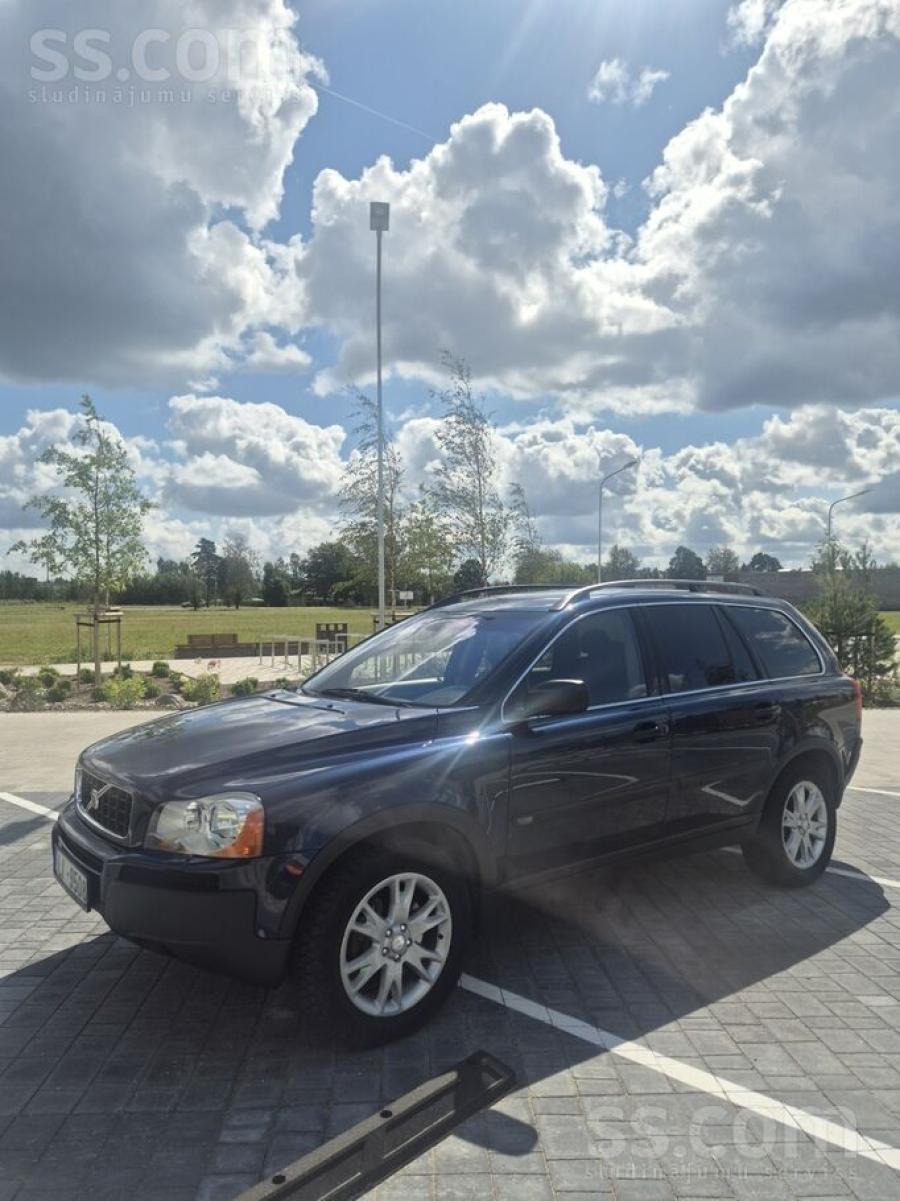 Zils Volvo XC90 2003 Rīga, ar dzinēja tilpumu 2.40 L un nobraukumu 273 tūkst. km par 3650 €, foto 3 vietnē AUTOMOTO.COM.LV