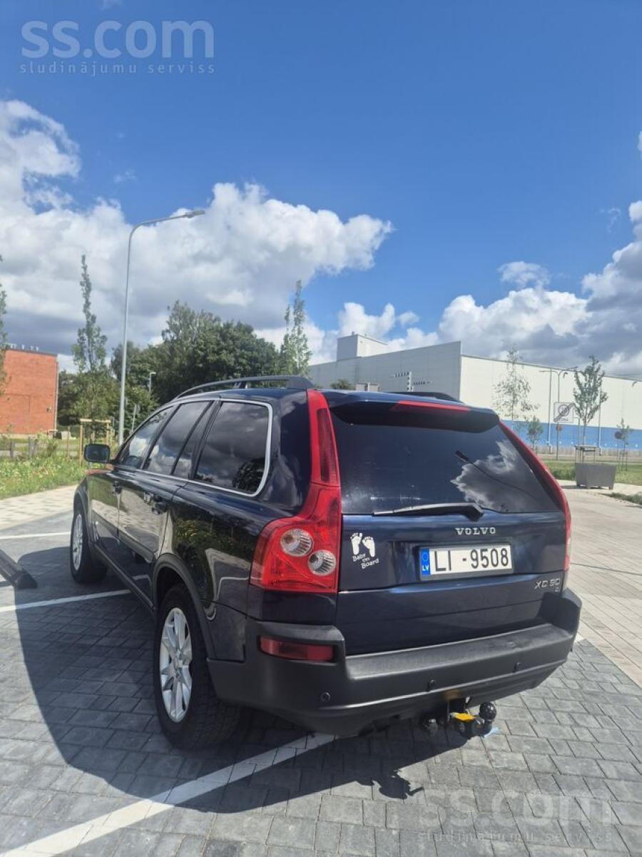 Zils Volvo XC90 2003 Rīga, ar dzinēja tilpumu 2.40 L un nobraukumu 273 tūkst. km par 3650 €, foto 5 vietnē AUTOMOTO.COM.LV
