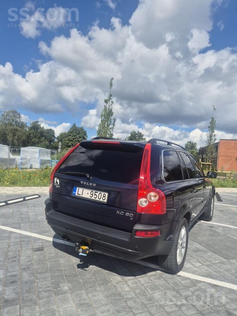 Zils Volvo XC90 2003 Rīga, ar dzinēja tilpumu 2.40 L un nobraukumu 273 tūkst. km par 3650 €, foto 6 vietnē AUTOMOTO.COM.LV