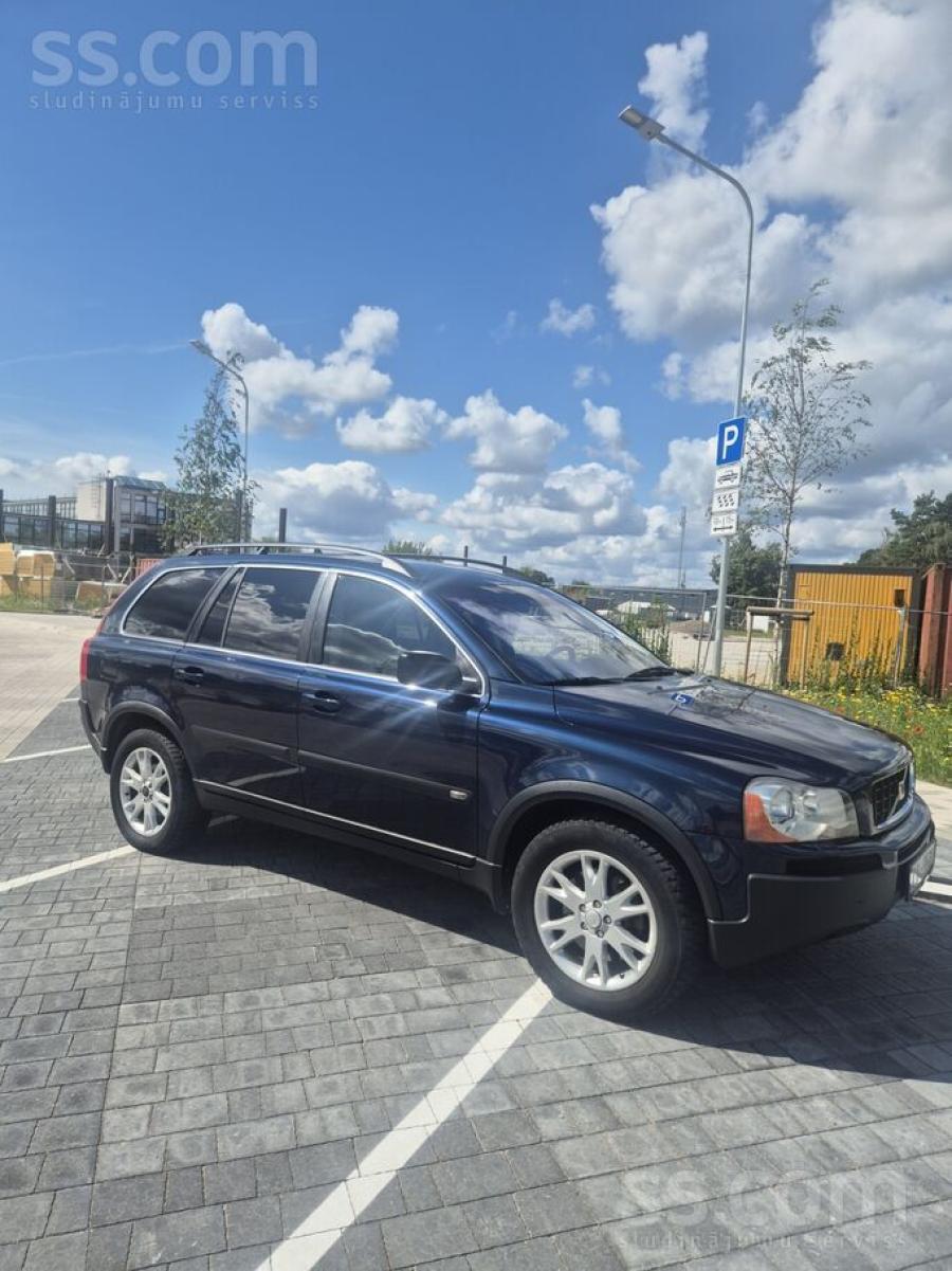Zils Volvo XC90 2003 Rīga, ar dzinēja tilpumu 2.40 L un nobraukumu 273 tūkst. km par 3650 €, foto 7 vietnē AUTOMOTO.COM.LV