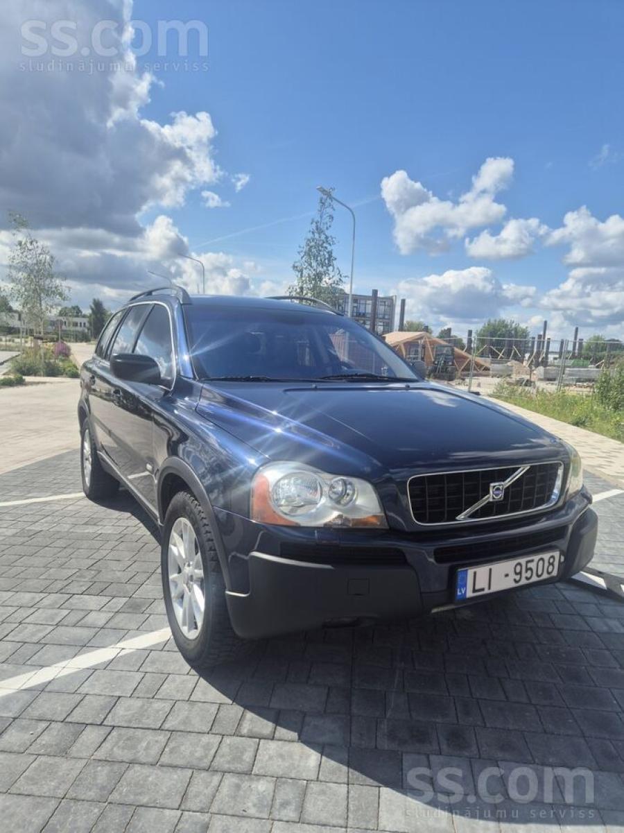 Zils Volvo XC90 2003 Rīga, ar dzinēja tilpumu 2.40 L un nobraukumu 273 tūkst. km par 3650 €, foto 8 vietnē AUTOMOTO.COM.LV