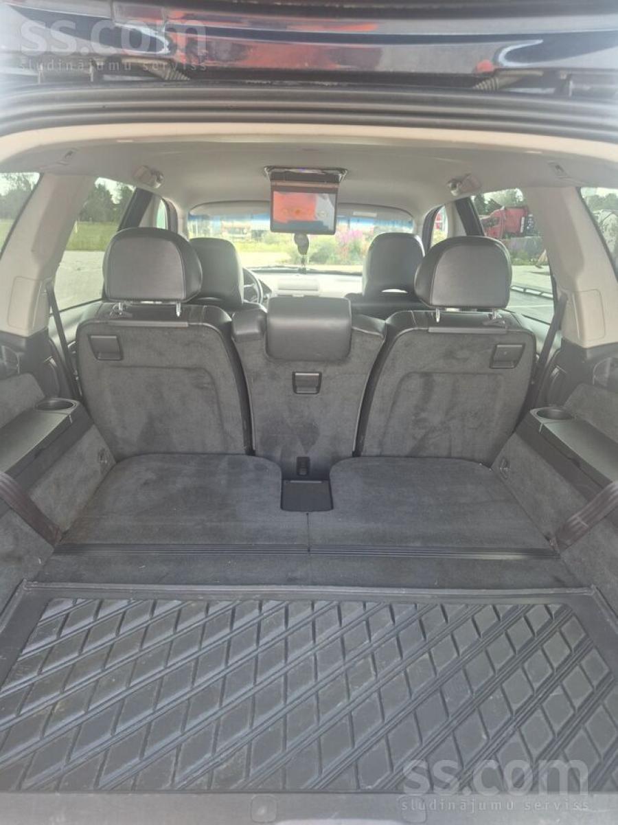 Zils Volvo XC90 2003 Rīga, ar dzinēja tilpumu 2.40 L un nobraukumu 273 tūkst. km par 3650 €, foto 15 vietnē AUTOMOTO.COM.LV