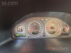 Zils Volvo XC90 2003 Rīga, ar dzinēja tilpumu 2.40 L un nobraukumu 273 tūkst. km par 3650 €, foto 17 vietnē AUTOMOTO.COM.LV