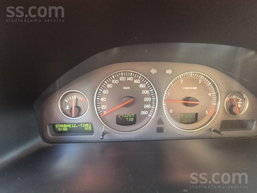 Zils Volvo XC90 2003 Rīga, ar dzinēja tilpumu 2.40 L un nobraukumu 273 tūkst. km par 3650 €, foto 17 vietnē AUTOMOTO.COM.LV