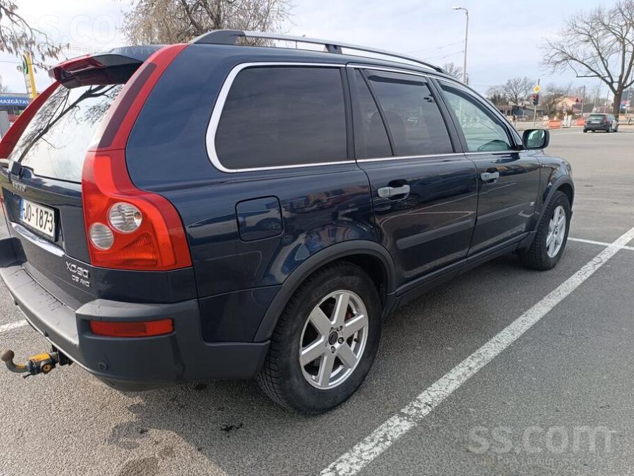 Blue Volvo XC90 2003 in Riga, with an engine capacity of 2.40 L and mileage of 365 thousand km for 3150 €, photo 5 on AUTOMOTO.COM.LV