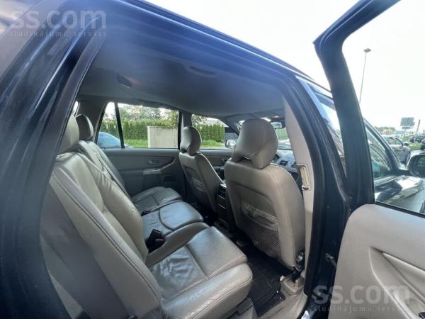 Zils Volvo XC90 2003 Rīga, ar dzinēja tilpumu 2.40 L un nobraukumu 330 tūkst. km par 2200 €, foto 9 vietnē AUTOMOTO.COM.LV