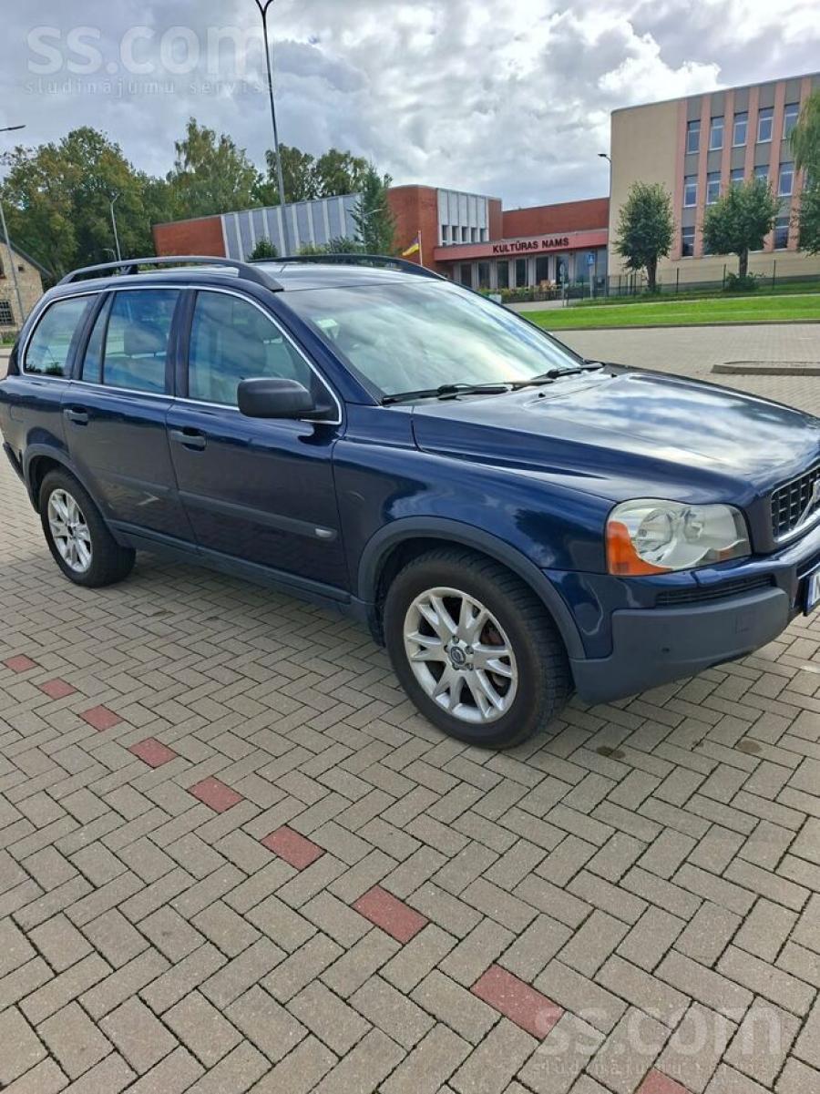 Zils Volvo XC90 2003 Cēsis, ar dzinēja tilpumu 2.40 L un nobraukumu 326 tūkst. km par 3300 €, foto 4 vietnē AUTOMOTO.COM.LV