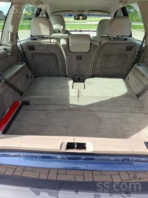 Zils Volvo XC90 2003 Cēsis, ar dzinēja tilpumu 2.40 L un nobraukumu 326 tūkst. km par 3300 €, foto 12 vietnē AUTOMOTO.COM.LV