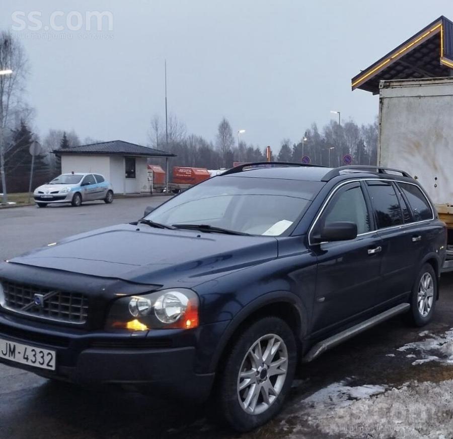 Zils Volvo XC90 2004 Rīga, ar dzinēja tilpumu 2.40 L un nobraukumu 450 tūkst. km par 7200 €, foto 1 vietnē AUTOMOTO.COM.LV