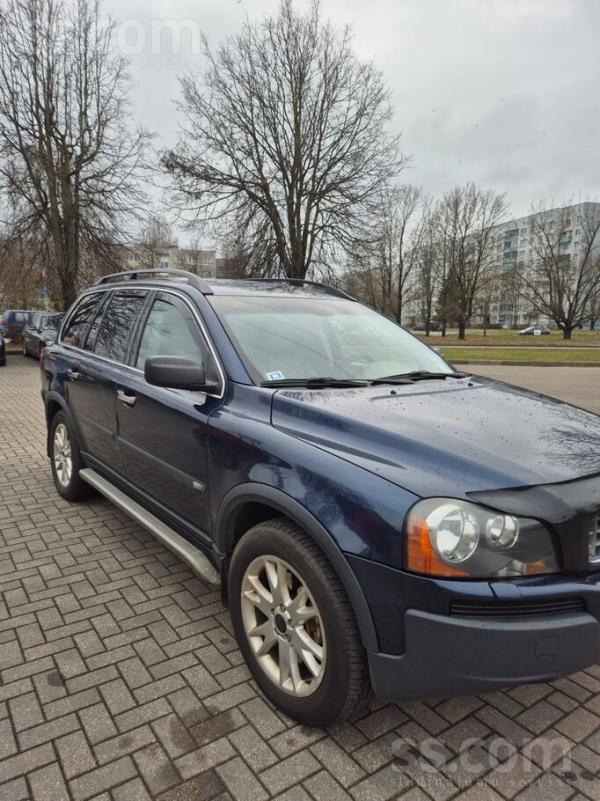 Zils Volvo XC90 2004 Rīga, ar dzinēja tilpumu 2.40 L un nobraukumu 450 tūkst. km par 7200 €, foto 2 vietnē AUTOMOTO.COM.LV