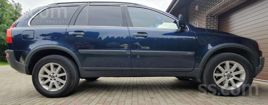 Zils Volvo XC90 2004 Rīga, ar dzinēja tilpumu 2.40 L un nobraukumu 344 tūkst. km par 4000 €, foto 17 vietnē AUTOMOTO.COM.LV