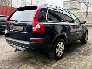 Zils Volvo XC90 2004 Rīga, ar dzinēja tilpumu 2.40 L un nobraukumu 355 tūkst. km par 4950 €, foto 4 vietnē AUTOMOTO.COM.LV