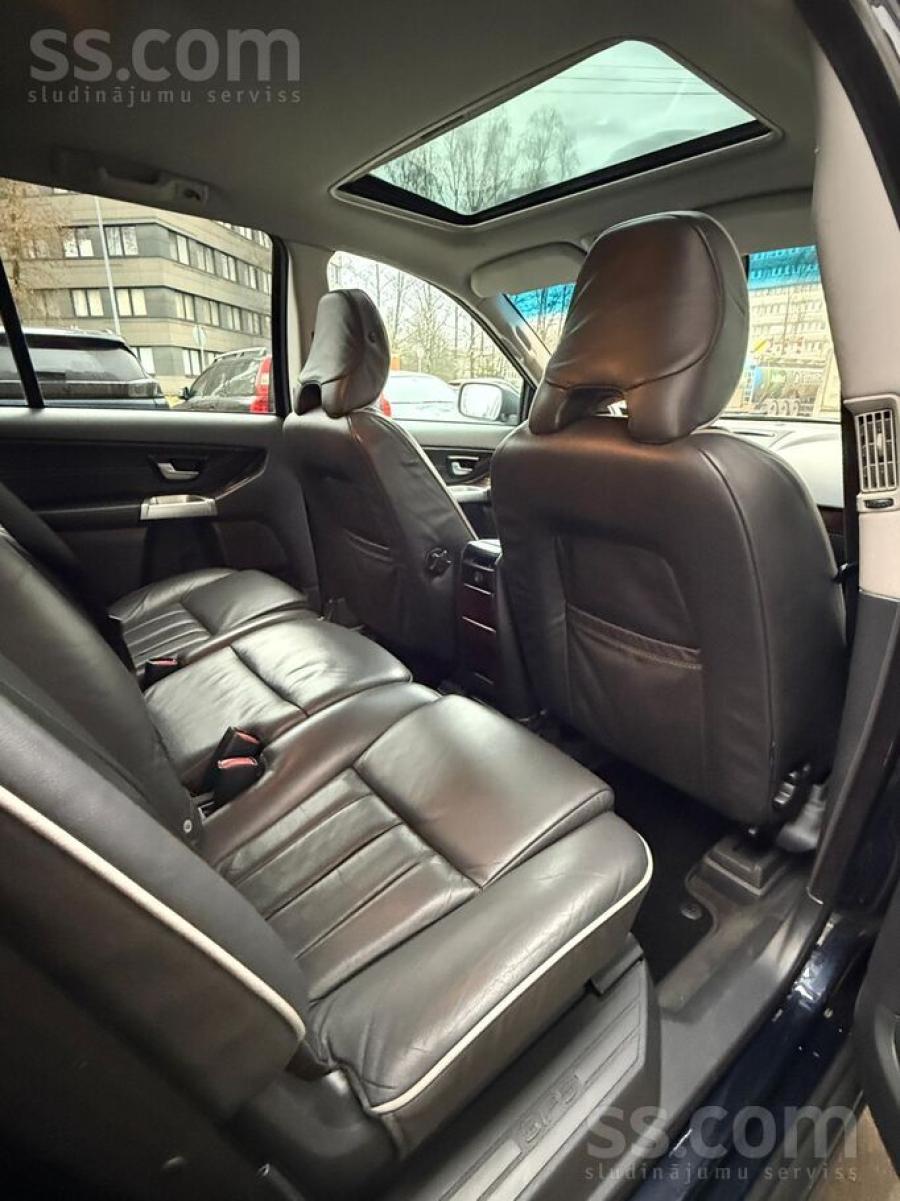 Zils Volvo XC90 2004 Rīga, ar dzinēja tilpumu 2.40 L un nobraukumu 355 tūkst. km par 4950 €, foto 15 vietnē AUTOMOTO.COM.LV