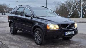 Blue Volvo XC90 2004 in Kaunas, with an engine capacity of 2.40 L and mileage of 283 thousand km for 3200 €, photo 2 on AUTOMOTO.COM.LV