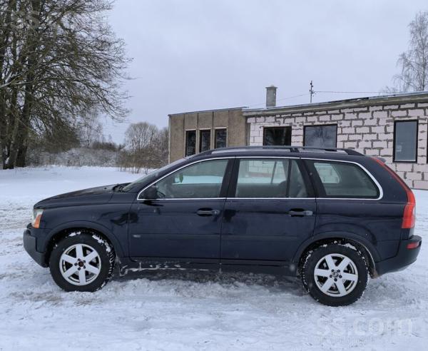Blue Volvo XC90 2004 in Rezekne, with an engine capacity of 2.40 L and mileage of 420 thousand km for 2500 €, photo 1 on AUTOMOTO.COM.LV