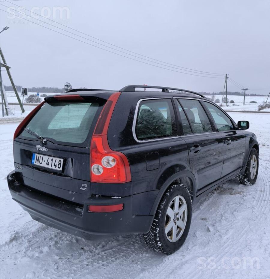 Blue Volvo XC90 2004 in Rezekne, with an engine capacity of 2.40 L and mileage of 420 thousand km for 2500 €, photo 5 on AUTOMOTO.COM.LV