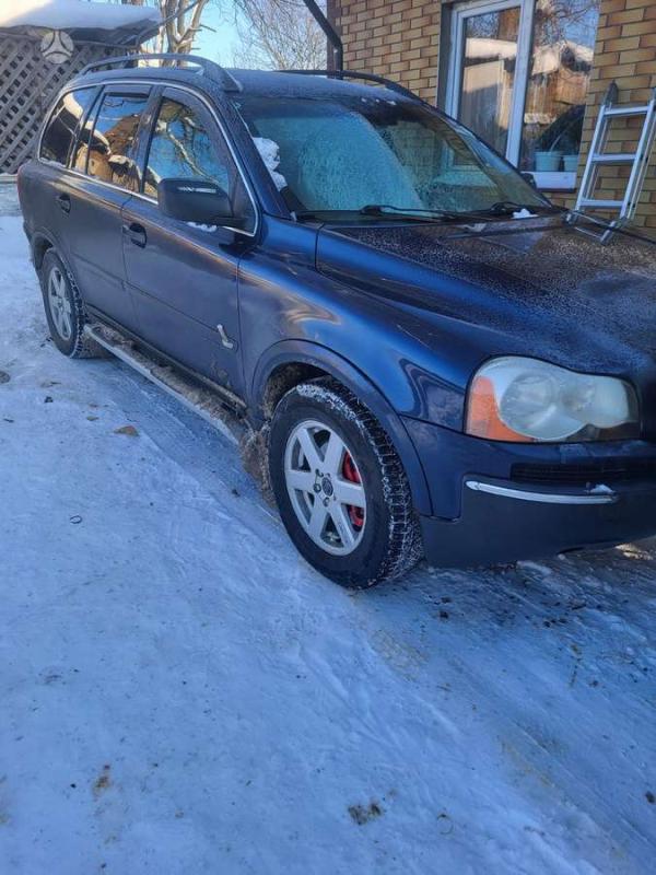 Blue Volvo XC90 2004 in Vilnius, with an engine capacity of 2.40 L and mileage of 26 thousand km for 4000 €, photo 1 on AUTOMOTO.COM.LV