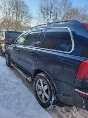 Blue Volvo XC90 2004 in Vilnius, with an engine capacity of 2.40 L and mileage of 26 thousand km for 4000 €, photo 3 on AUTOMOTO.COM.LV