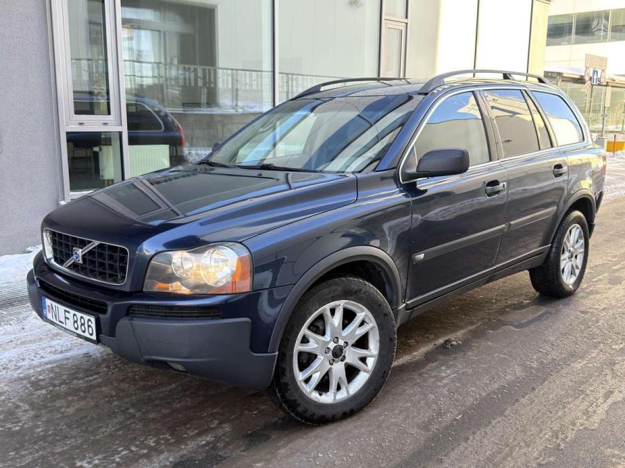 Blue Volvo XC90 2004 in Vilnius, with an engine capacity of 2.40 L and mileage of 518 thousand km for 3450 €, photo 1 on AUTOMOTO.COM.LV