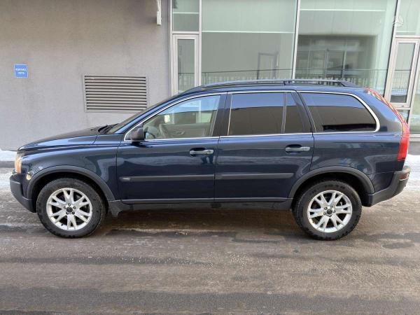 Zils Volvo XC90 2004 Viļņa, ar dzinēja tilpumu 2.40 L un nobraukumu 518 tūkst. km par 3450 €, foto 2 vietnē AUTOMOTO.COM.LV