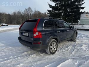 Blue Volvo XC90 2004 in Jurmala, with an engine capacity of 2.40 L and mileage of 298 thousand km for 4000 €, photo 2 on AUTOMOTO.COM.LV