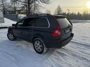 Blue Volvo XC90 2004 in Jurmala, with an engine capacity of 2.40 L and mileage of 298 thousand km for 4000 €, photo 3 on AUTOMOTO.COM.LV