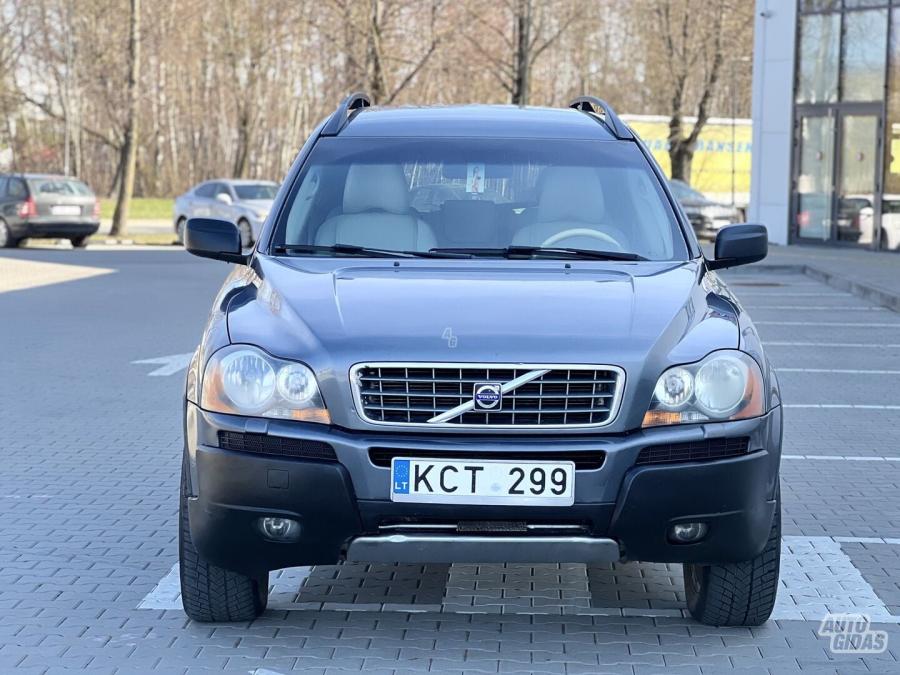 Zils Volvo XC90 2004 Kauņa, ar dzinēja tilpumu 2.40 L un nobraukumu 343 tūkst. km par 2650 €, foto 1 vietnē AUTOMOTO.COM.LV