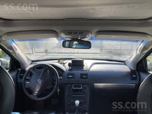Blue Volvo XC90 2004 in Riga, with an engine capacity of 2.40 L and mileage of 395 thousand km for 2100 €, photo 19 on AUTOMOTO.COM.LV